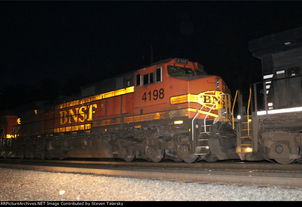 BNSF 4198